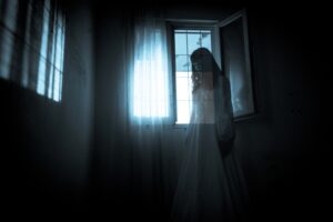 The Fear Of Ghosts(Phasmophobia or Spectrophobia): Causes, Symptoms ...